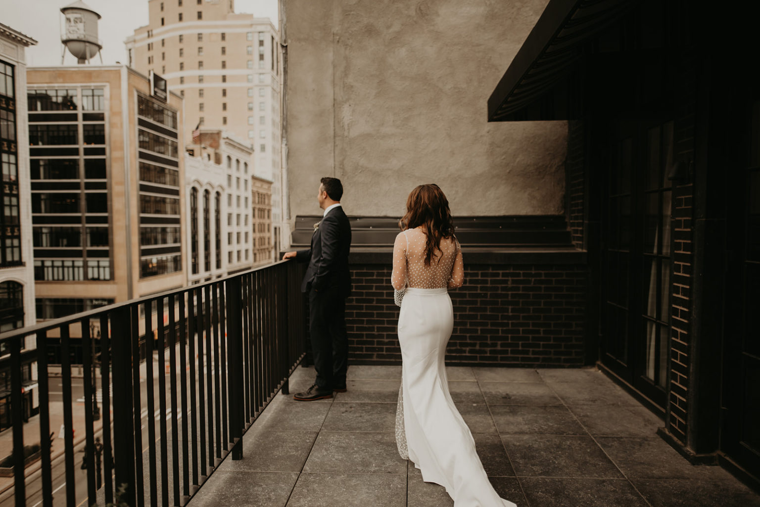A Modern Downtown Detroit Wedding | Something Blue Weddings