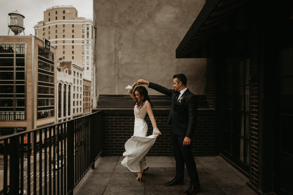 A Modern Downtown Detroit Wedding | Something Blue Weddings